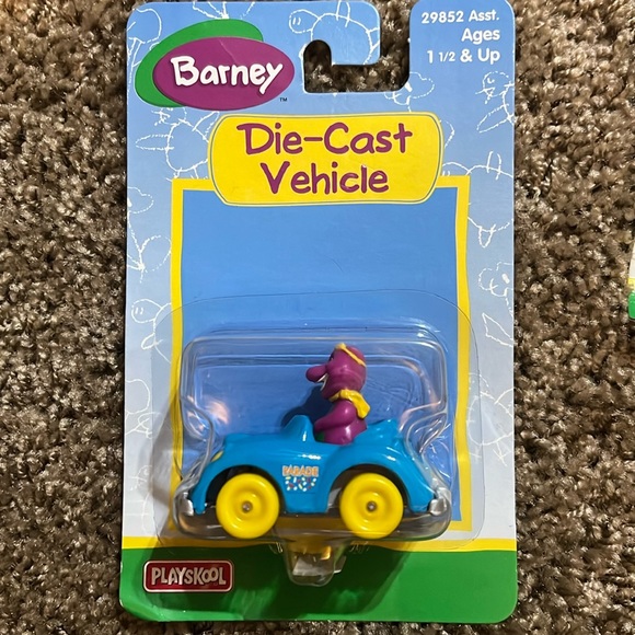 Playskool | Toys | Vintage Barney Diecast Car 997hasbro The Lyons Group ...